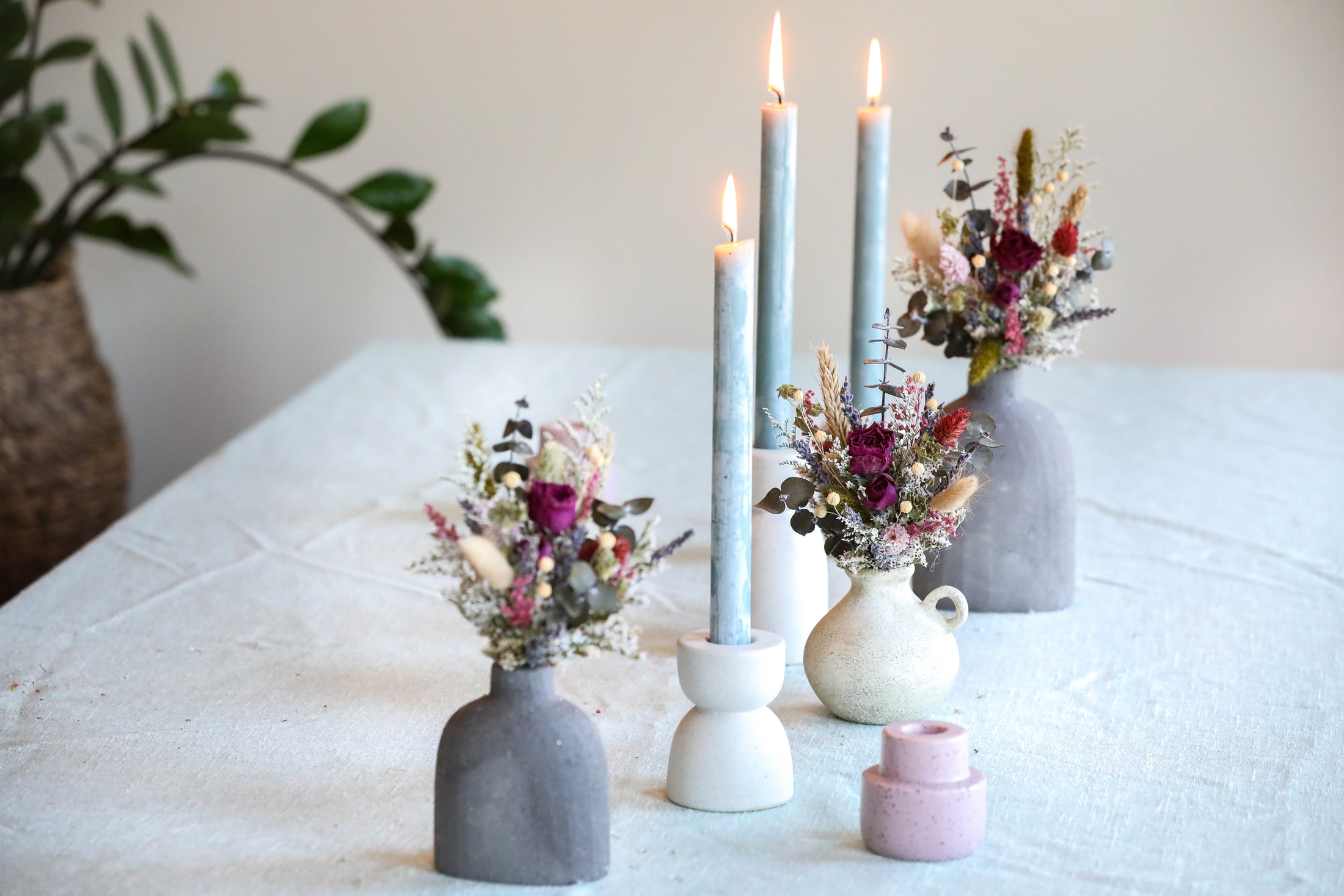 Eucalyptus & Hot Pink Roses Boho Bouquet – Heavenpartyflowers